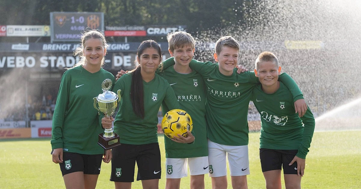 Partnerclub FCV Venlo wint latje trappen | VVV-Venlo