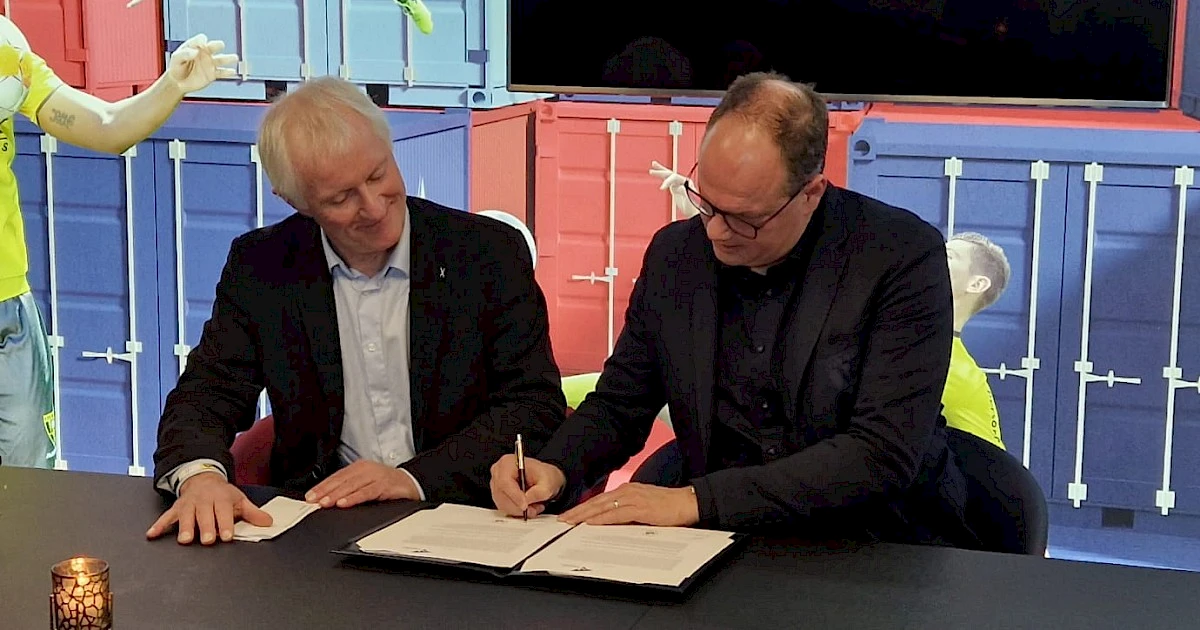 VVV-archief Baer Diddens officieel overgedragen aan gemeente Venlo ...